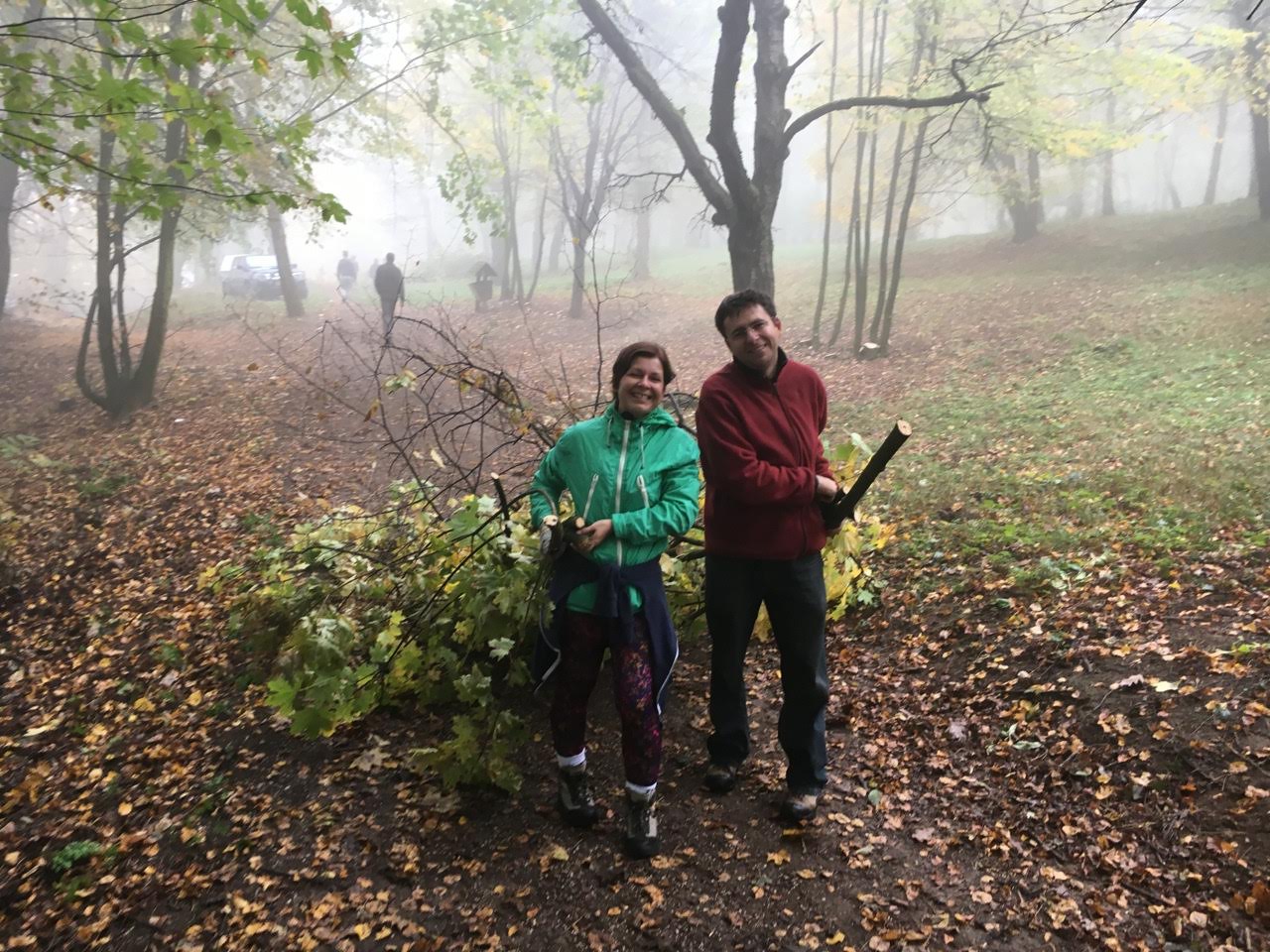 Helpful Teambuilding - FunGlass